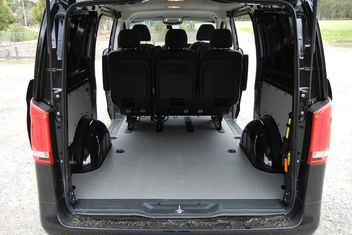 Mercedes Vito 119 Crew Cab 2018 review | CarsGuide