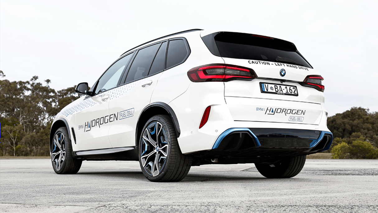 Better than a battery electric vehicle? Meet the 2025 BMW iX5 Hydrogen - the zero emissions SUV ...
