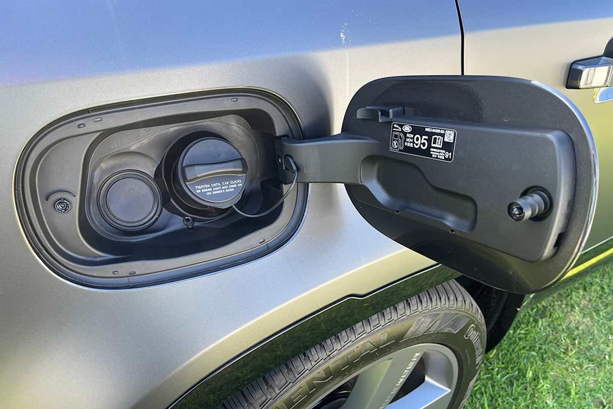 Land Rover Defender 2025 review: 130 P500 V8 – Top-shelf three-row ...