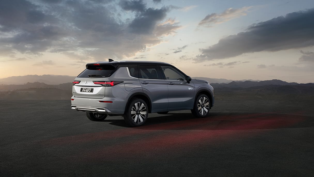 More electric range for Mitsubishi Outlander plug-in hybrid: updated ...