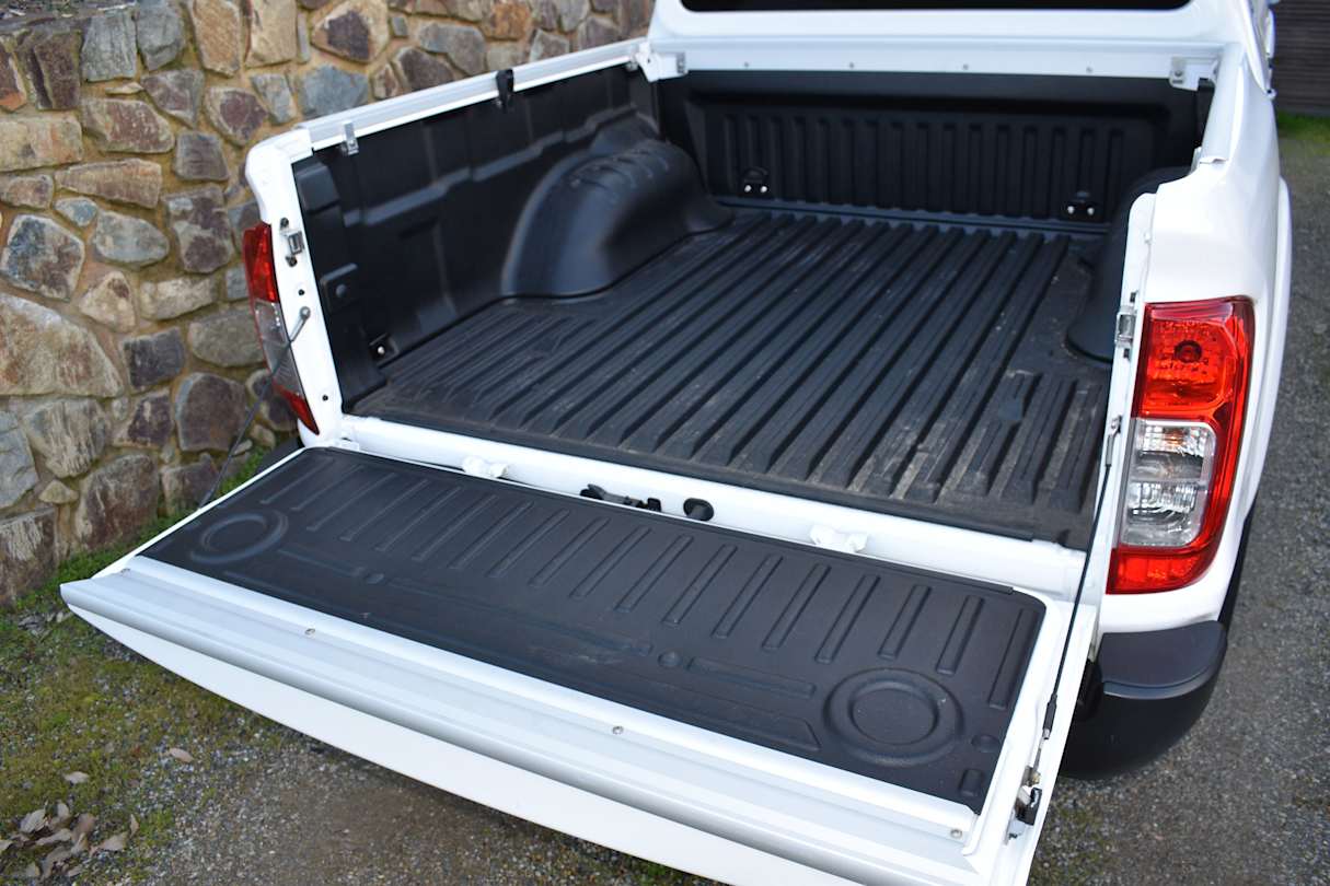 Nissan Navara 2025 review: SL - GVM test – Dual cab ute workhorse to ...