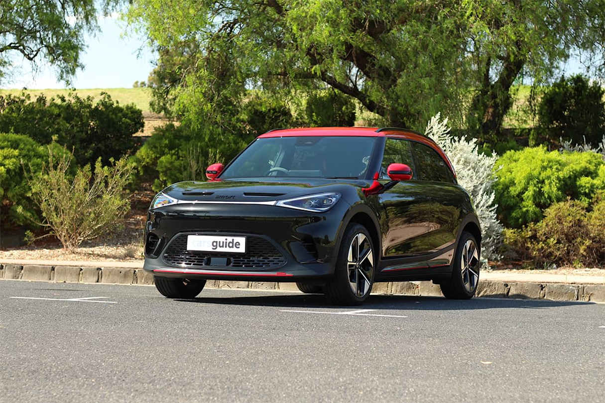 Smart #1 Brabus AWD vs Volvo EX30 Twin Motor Performance Ultra 2025 comparison review – Closely ...