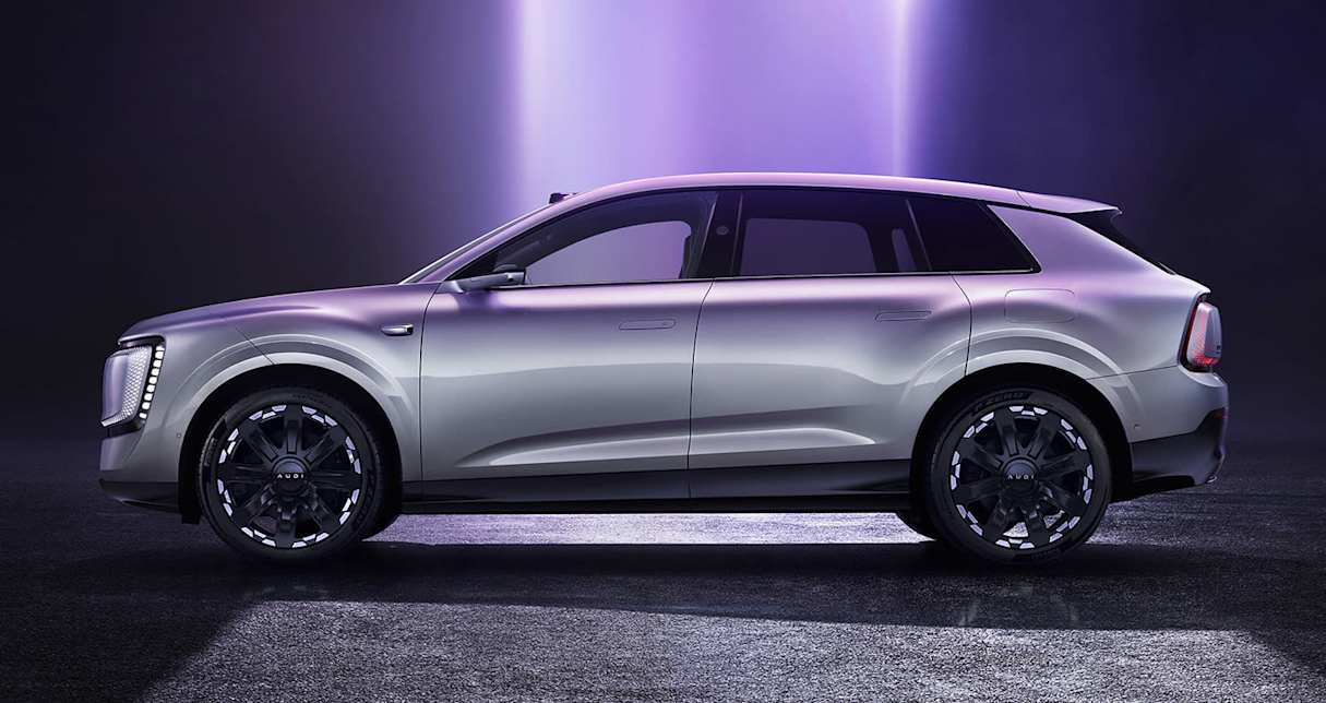 2026 Audi E7X: Alternate-universe Q6 e-tron revealed as next-gen BMW iX3 and Mercedes-Benz GLC ...