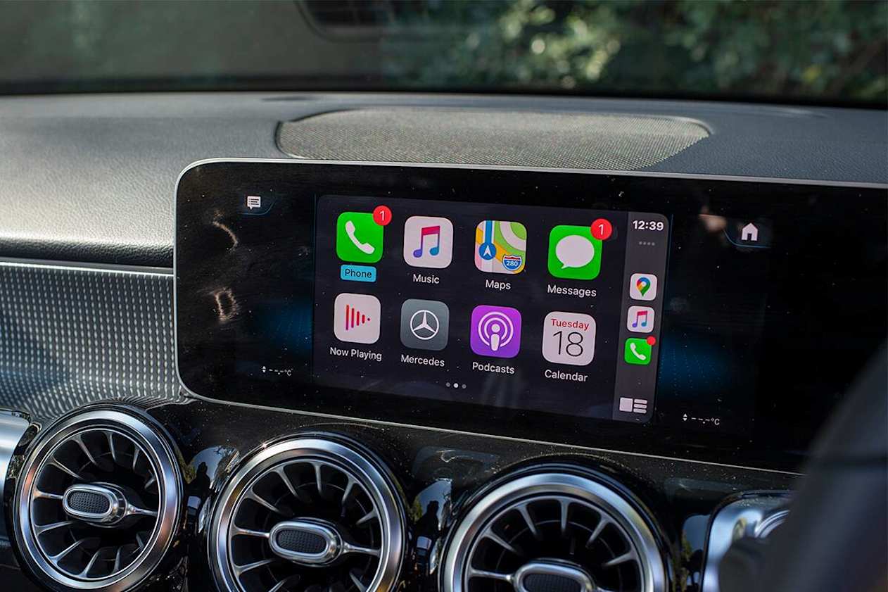 Mercedes-Benz GLB-Class Boot Space, Size, Luggage Capacity & Cargo ...