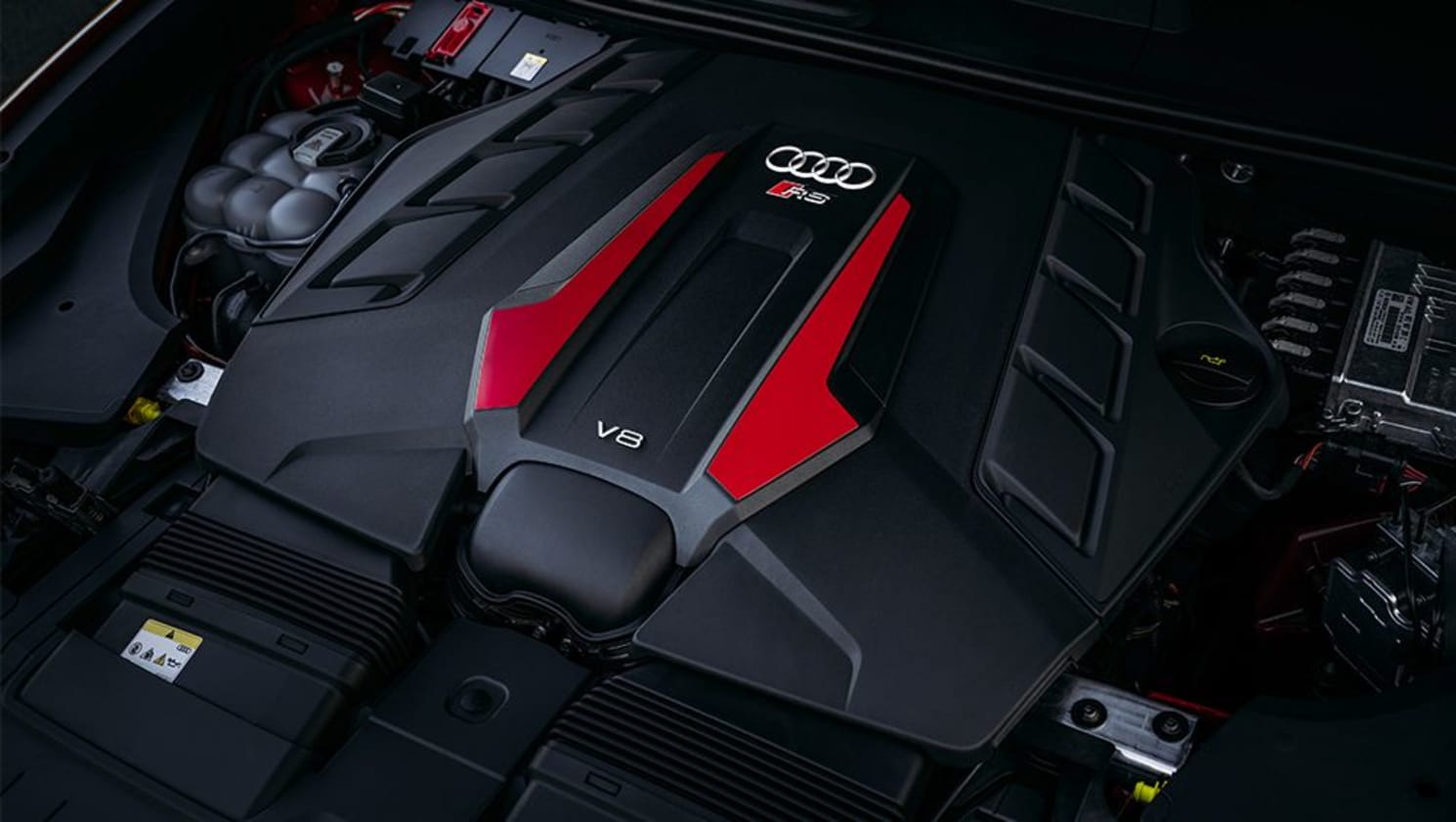 This brand is not turning its back on V8s! Behold the 471kW 2025 Audi RS Q8 Performance, a fast ...