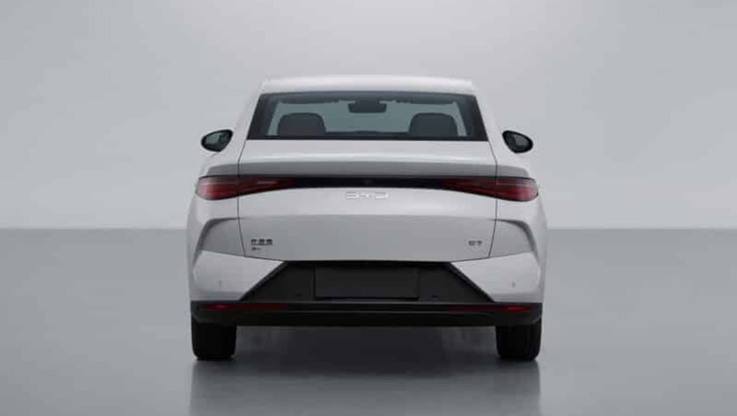 Forget the Toyota Camry Hybrid, is this electric car the future of taxi and ride share? 2025 BYD ...