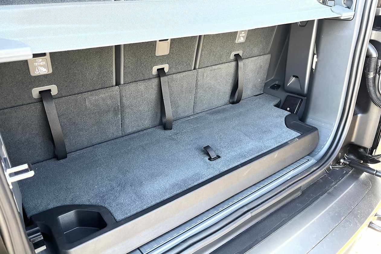 Land Rover Defender Engine - Specs & Motor Options | CarsGuide