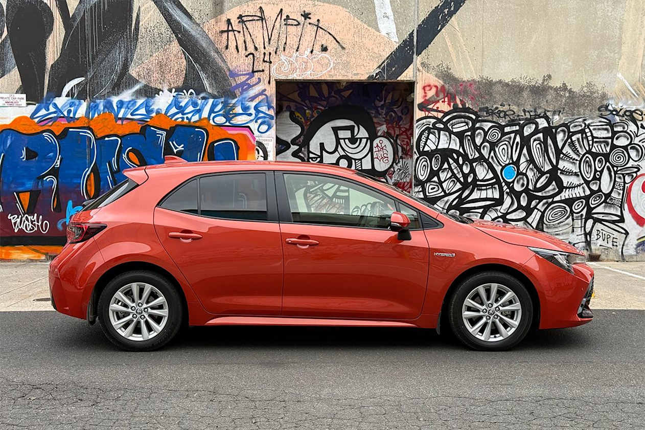 Toyota Corolla Hybrid 2025 review: SX Hatch – Is this hybrid small car ...
