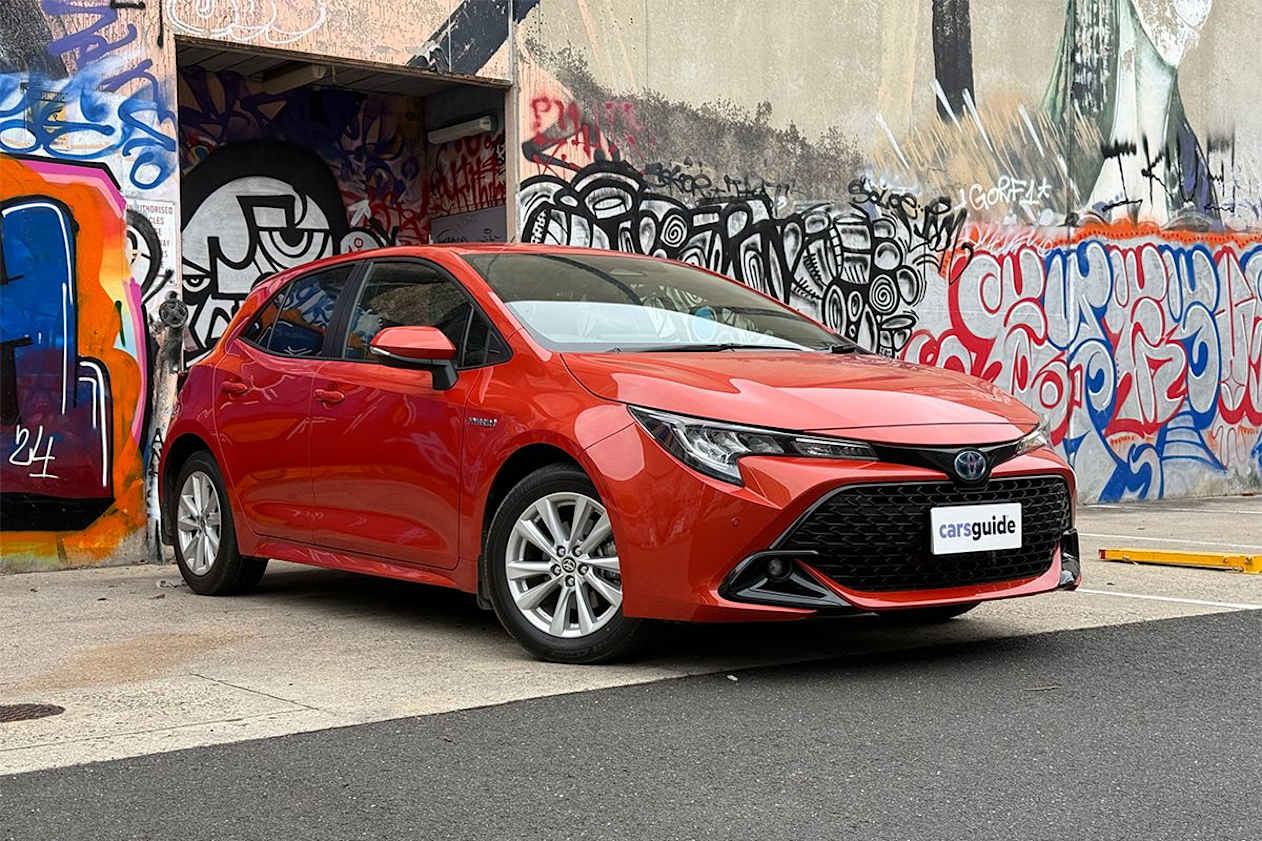 Toyota Corolla Hybrid 2025 review: SX Hatch – Is this hybrid small car ...