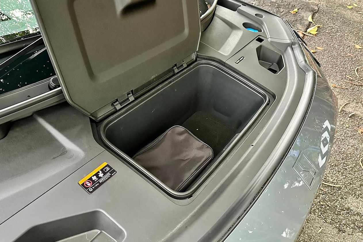 Zeekr 009 2025 review: 7-Seat – Denza D9, LDV Mifa9 and Kia Carnival ...