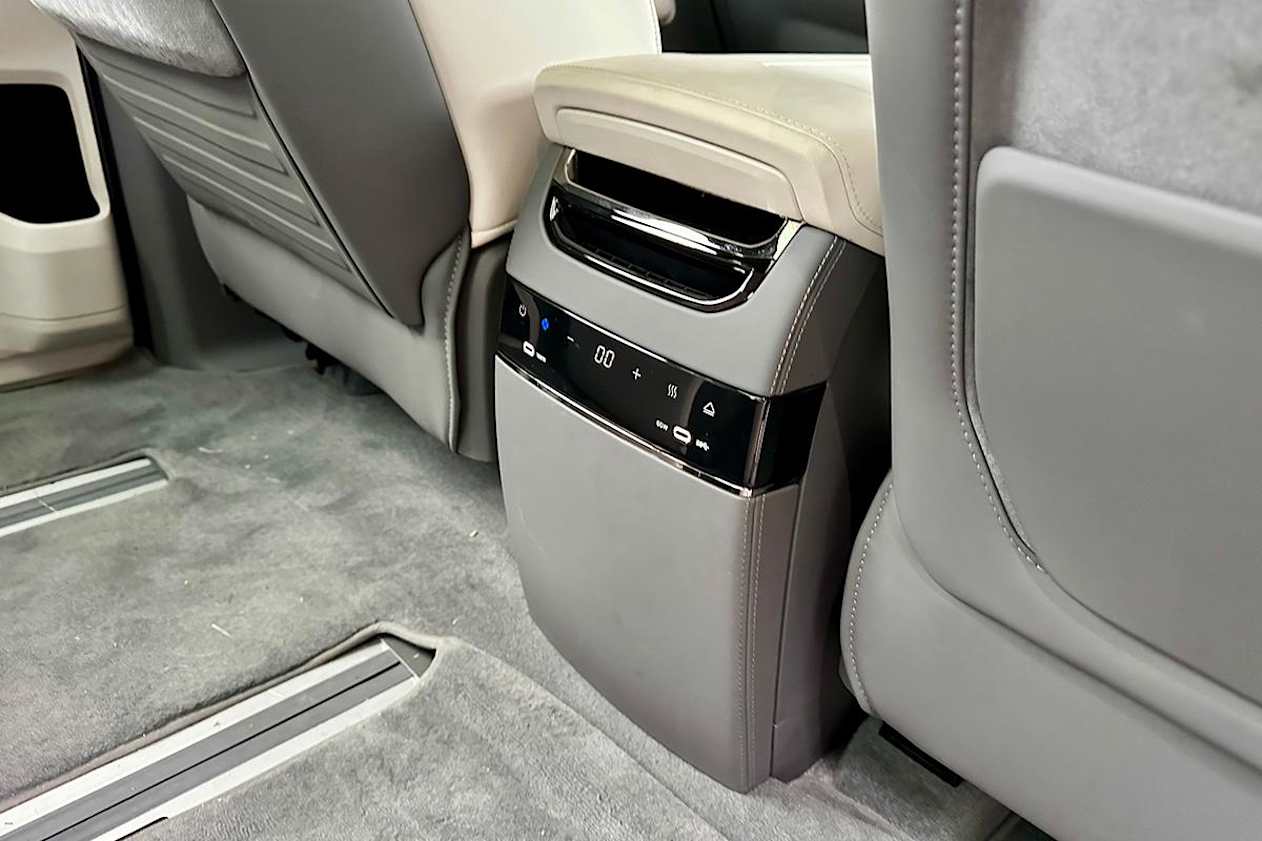 Zeekr 009 2025 review: 7-Seat – Denza D9, LDV Mifa9 and Kia Carnival ...