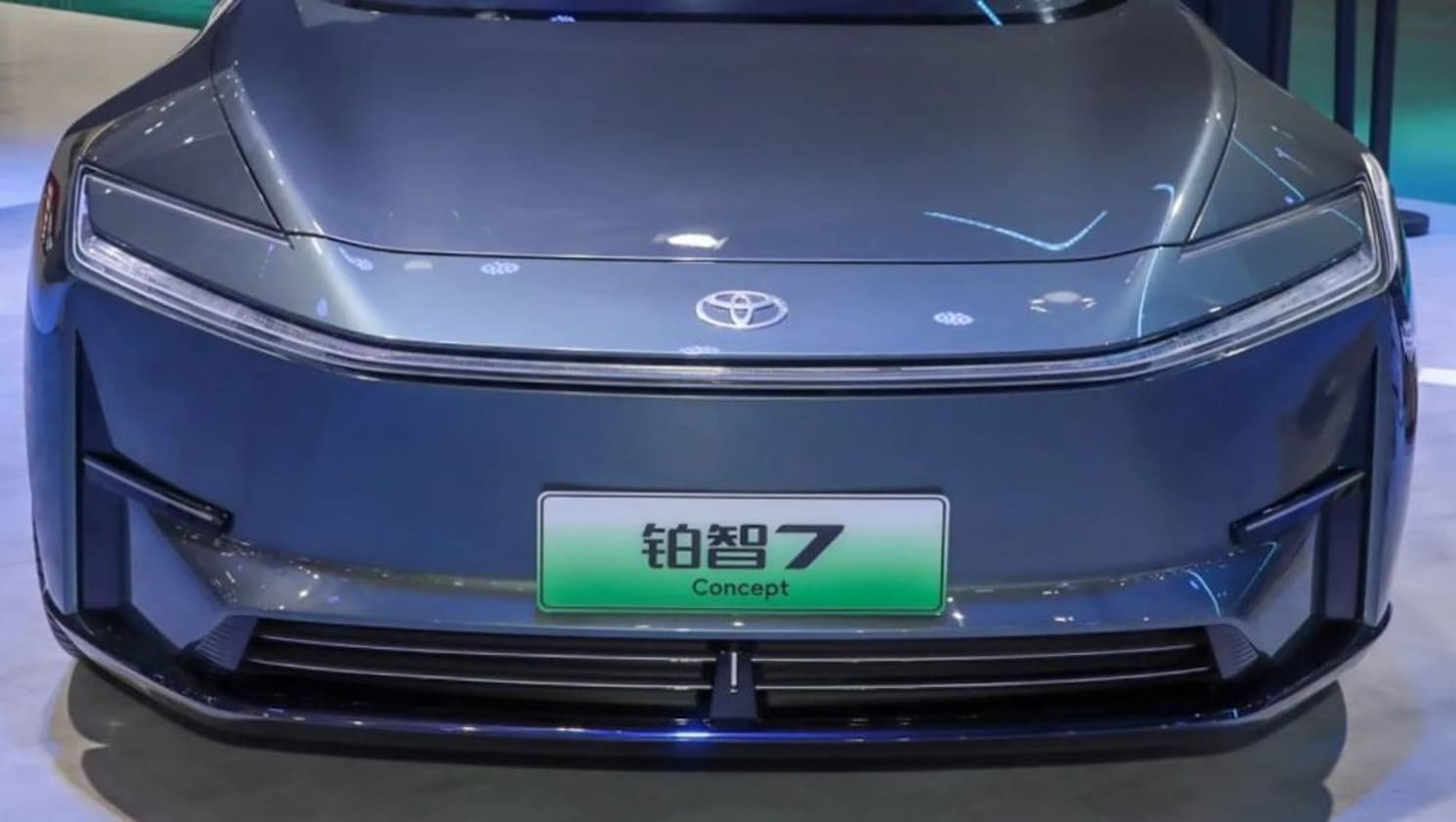 Toyota's new Chinese tech-powered flagship? 2025 Toyota bZ7 sedan is a joint venture with GAC ...