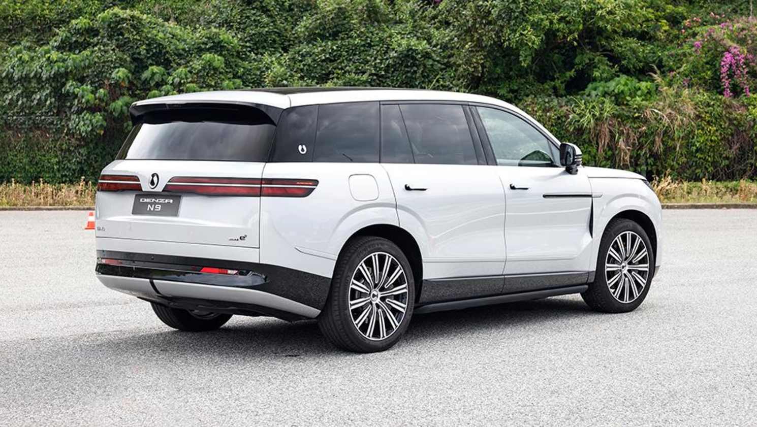 China's Lexus rival locked in! BYD's premium brand to launch later this year with Toyota Prado ...