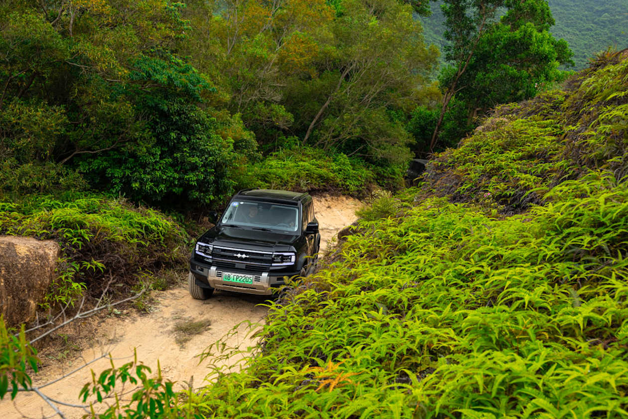 Denza B5 2026 review: International first drive – Fangchengbao Leopard Boa 5 4WD hybrid SUV ...