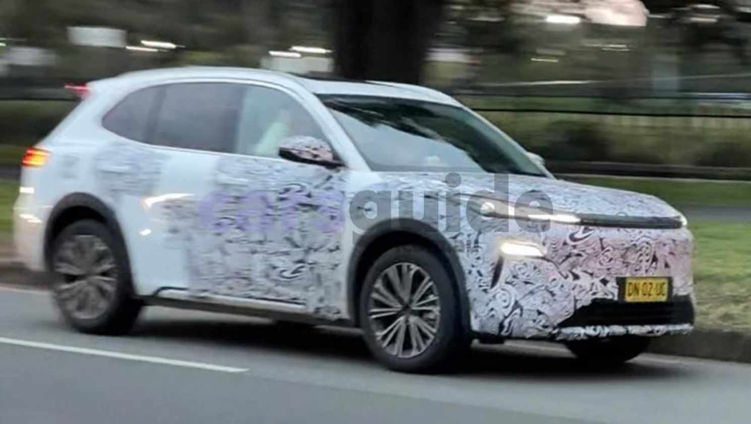 China's latest plug-in hybrid weapon spotted in Australia! Geely's 2025 ...