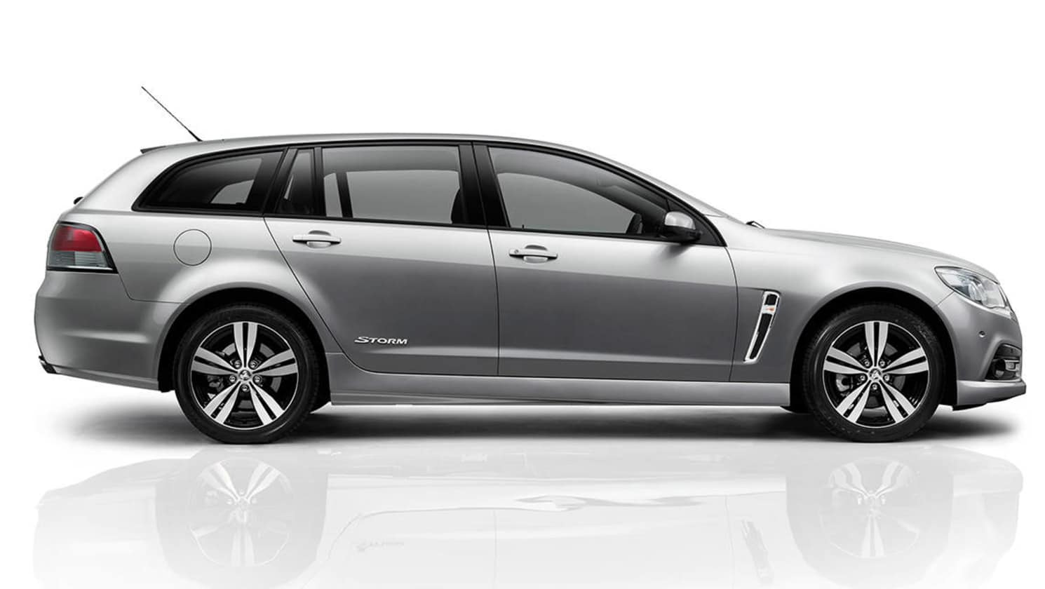 Holden Commodore SS Storm 2014 review | CarsGuide