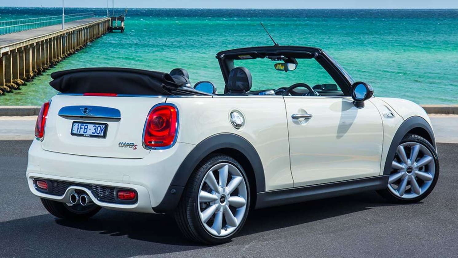 Mini Cooper S Convertible 2016 review | CarsGuide