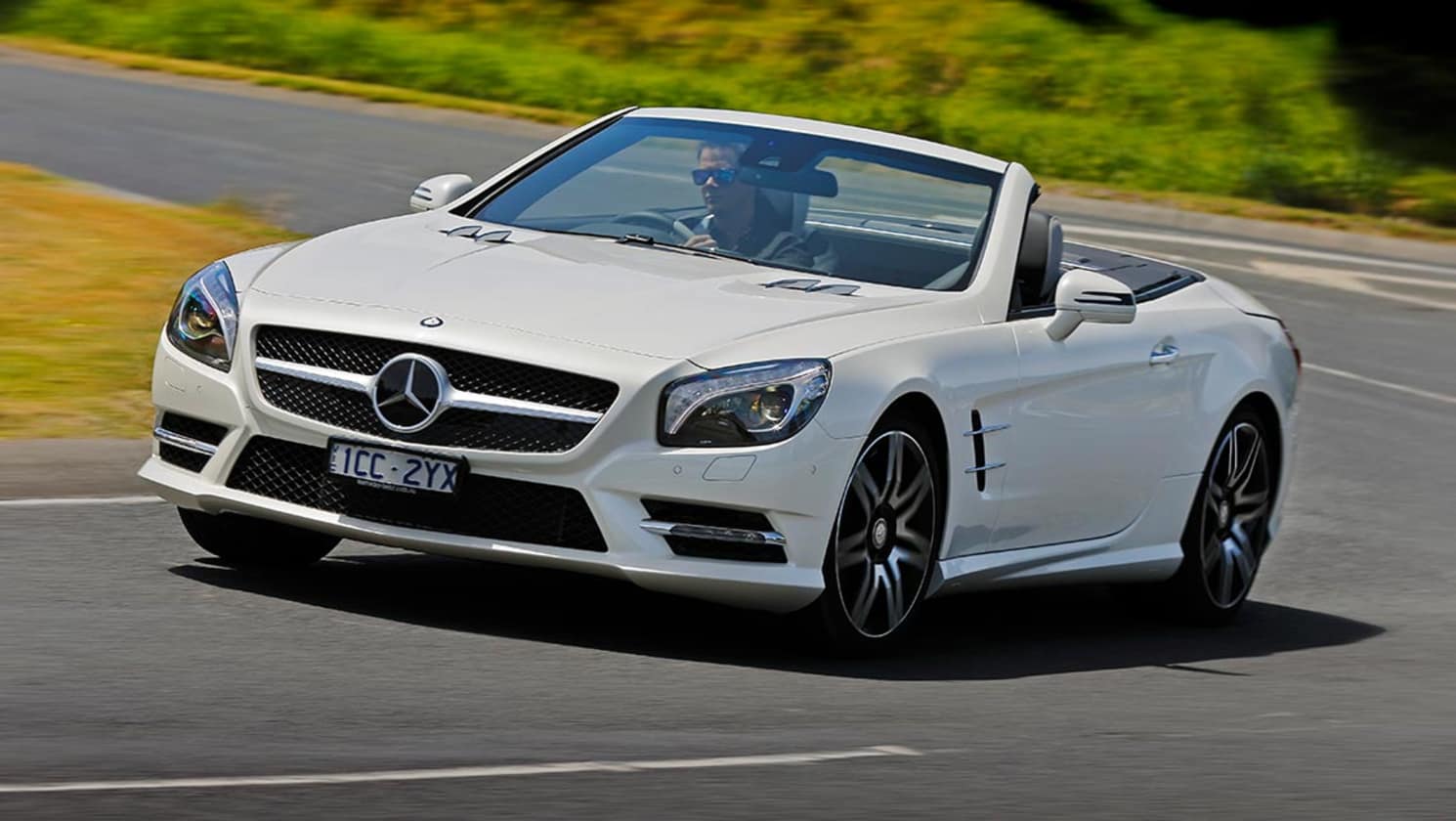 Mercedes-Benz SL400 2015 review | CarsGuide