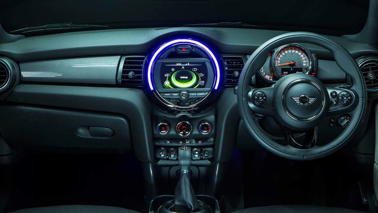 Mini Cooper five-door hatch 2014 review | CarsGuide