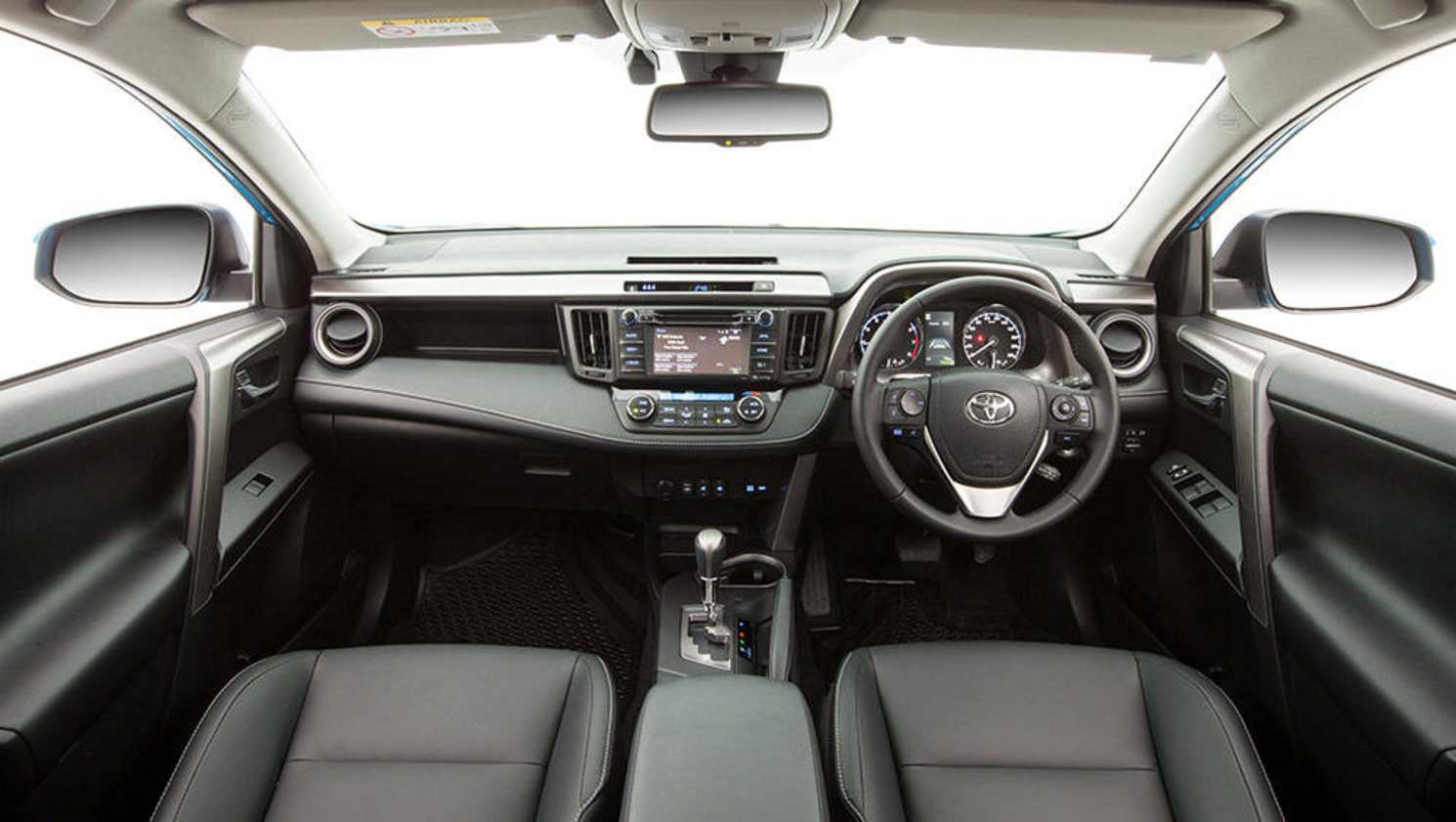 Toyota RAV4 Cruiser 2016 review | CarsGuide