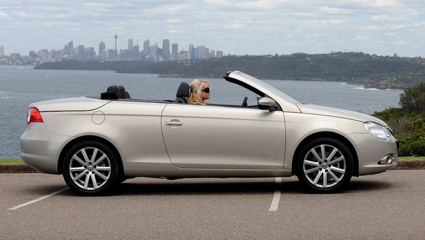 Used VW Eos review: 2007-2012 | CarsGuide