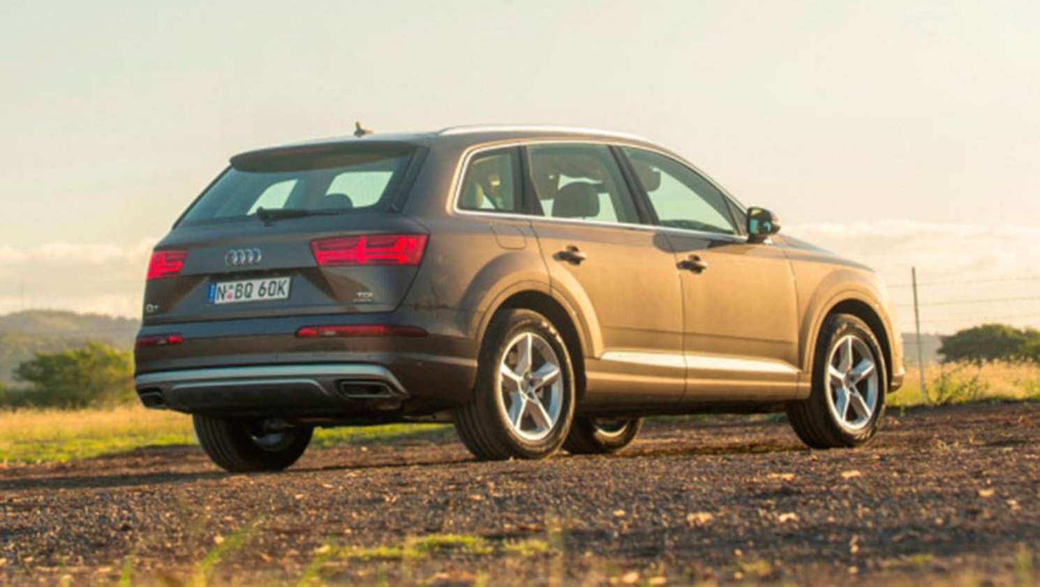 Audi Q7 3.0 TDI 160 2016 review | CarsGuide
