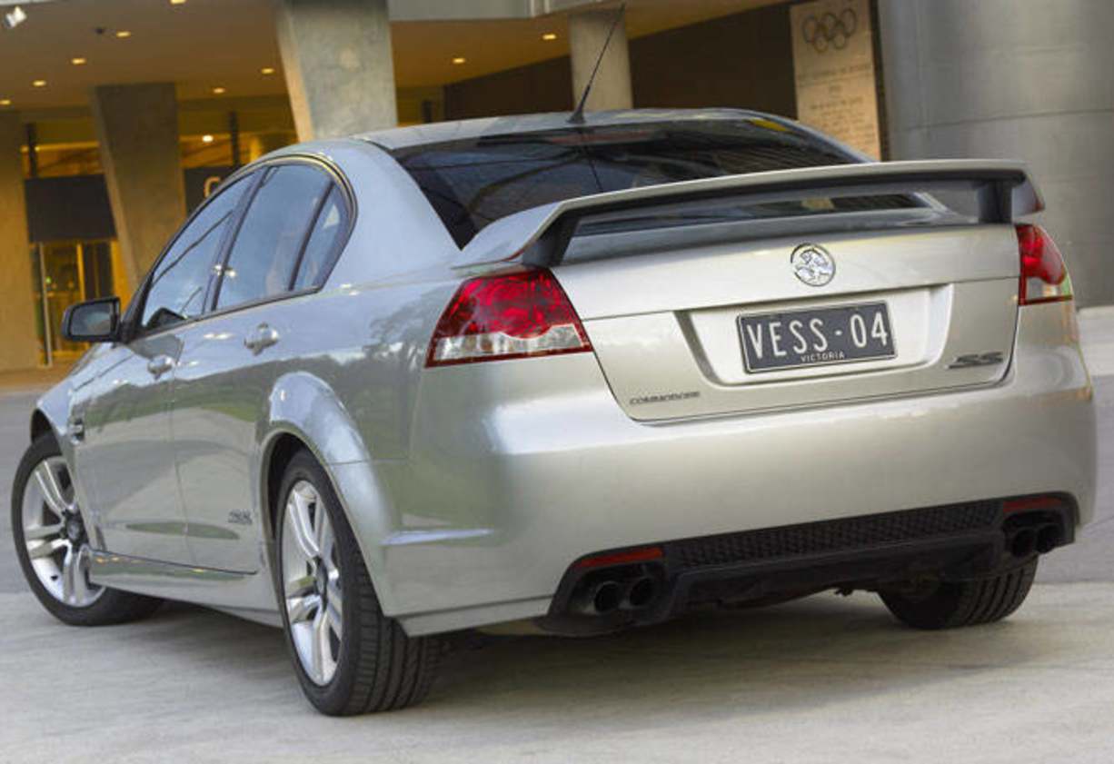 Holden Commodore SS 2009 Review | CarsGuide
