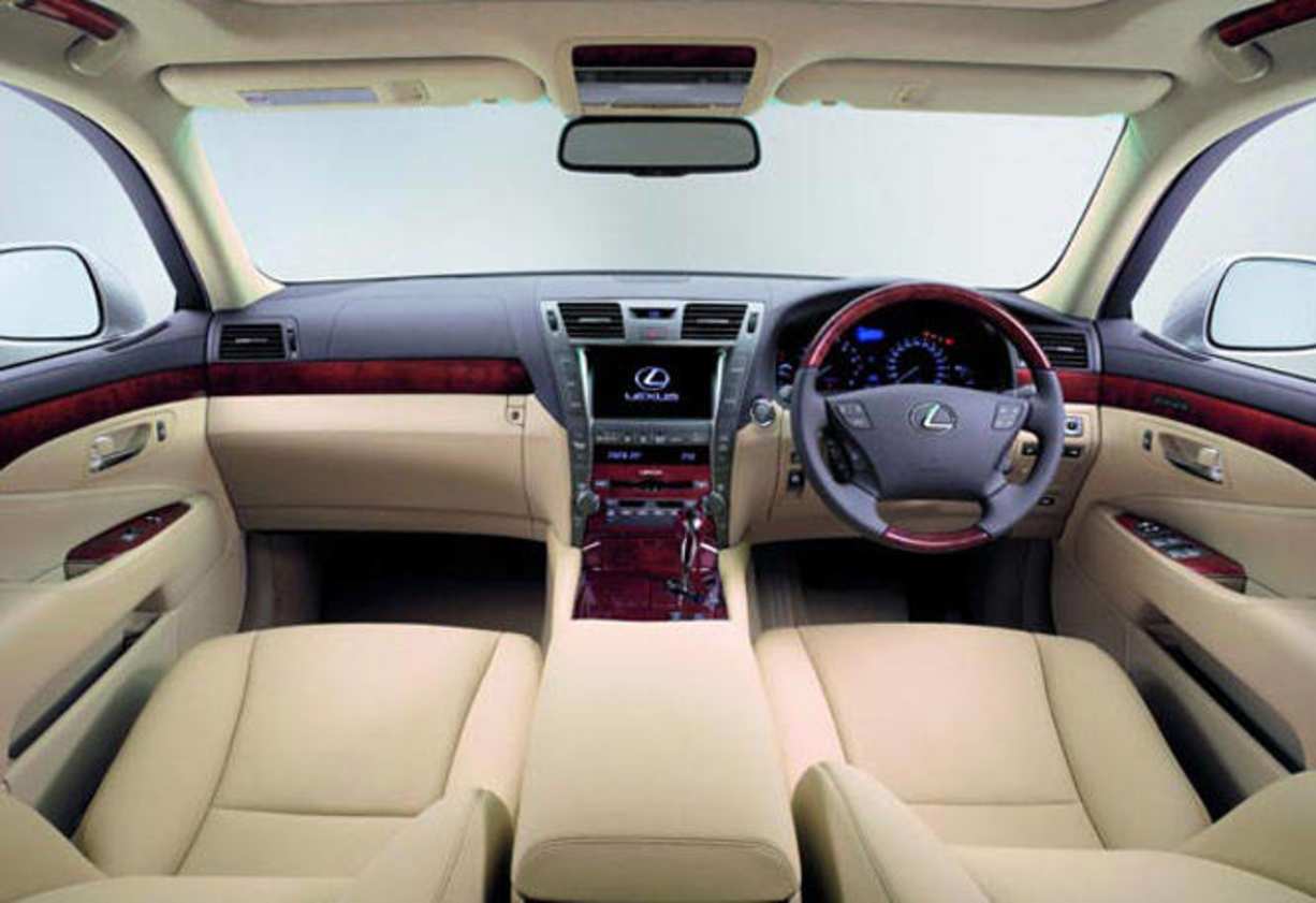 Lexus LS 600hL 2009 Review | CarsGuide
