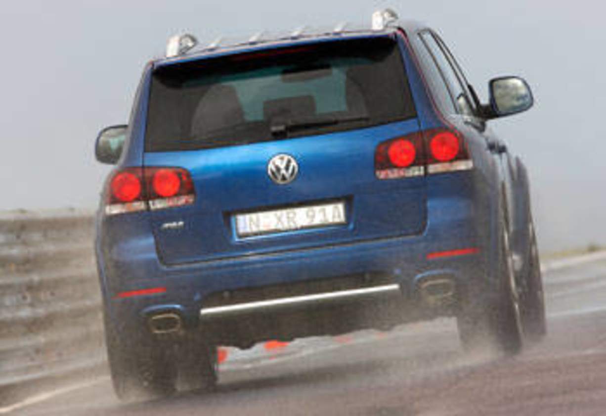 Volkswagen Passat R36 2008 Review | CarsGuide