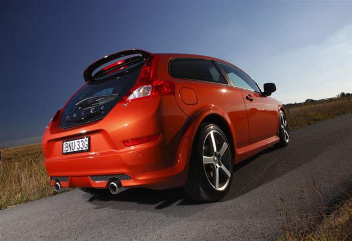 Volvo C30 T5 R-Design 2010 Review | CarsGuide