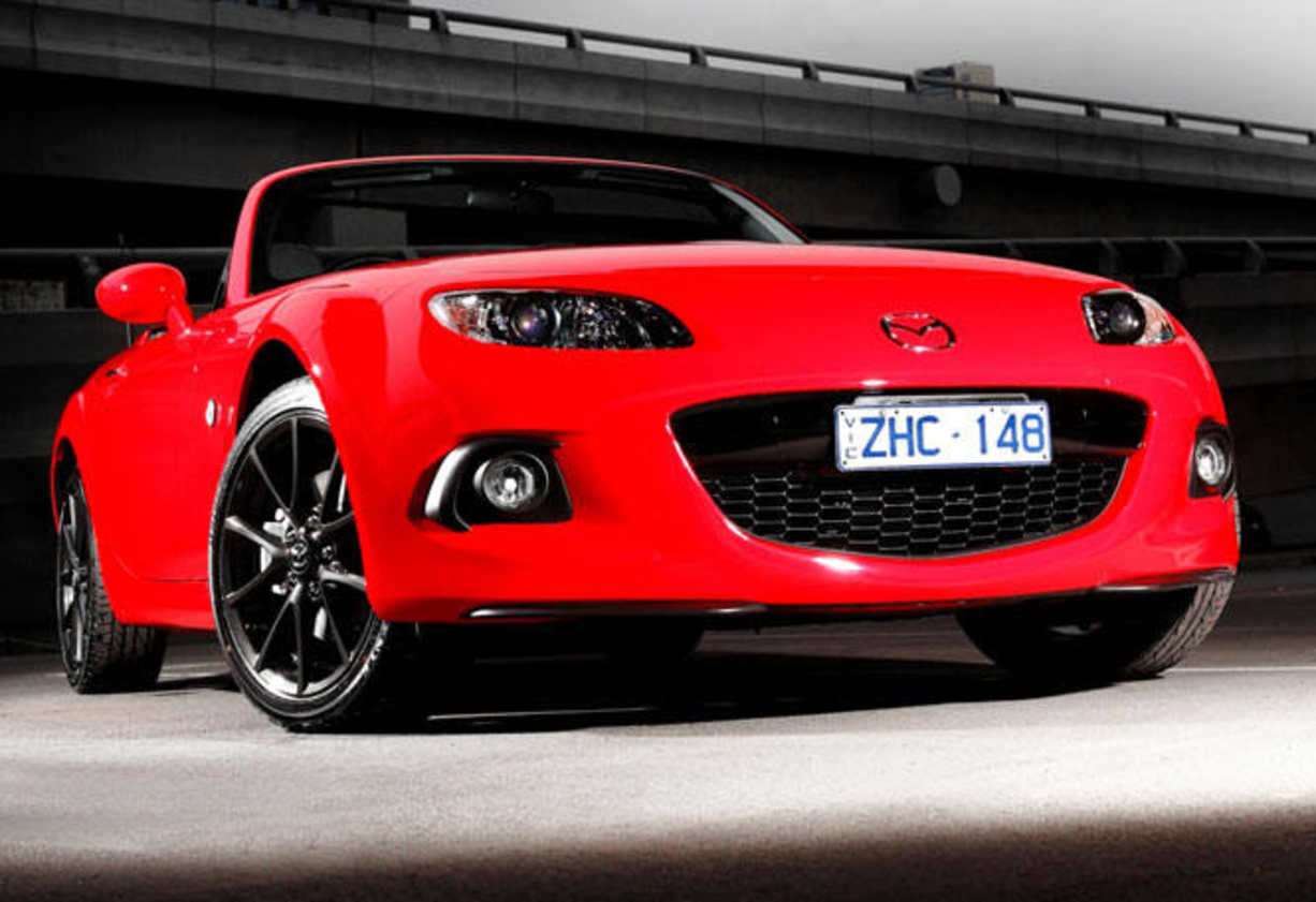 Mazda MX-5 Roadster Coupe 2012 review | CarsGuide