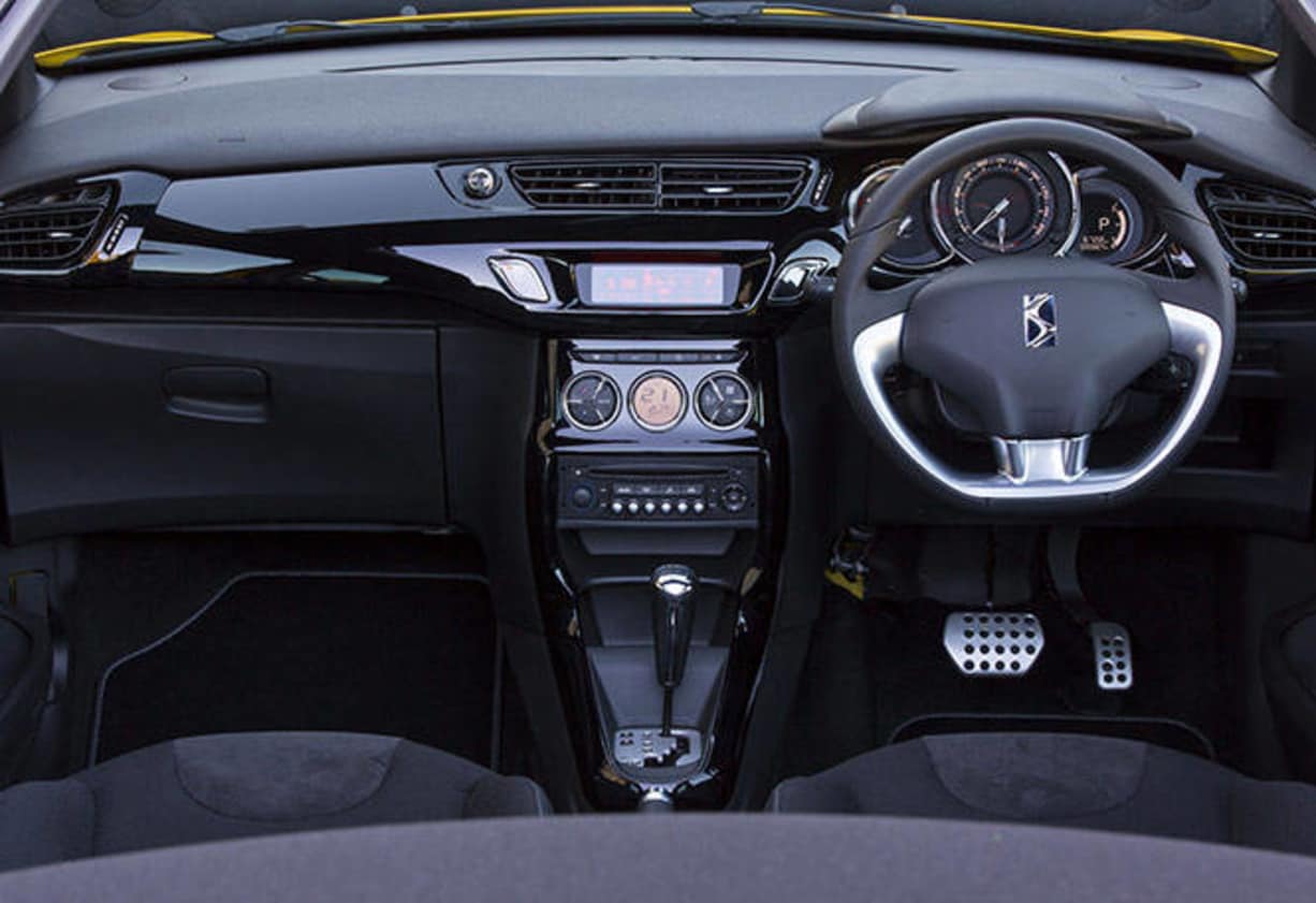 interior citroen ds3