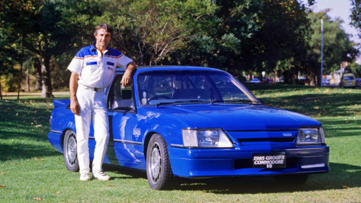 Peter Brock: Death, Net Worth & Bathurst Wins - Top 17 Q&As | CarsGuide
