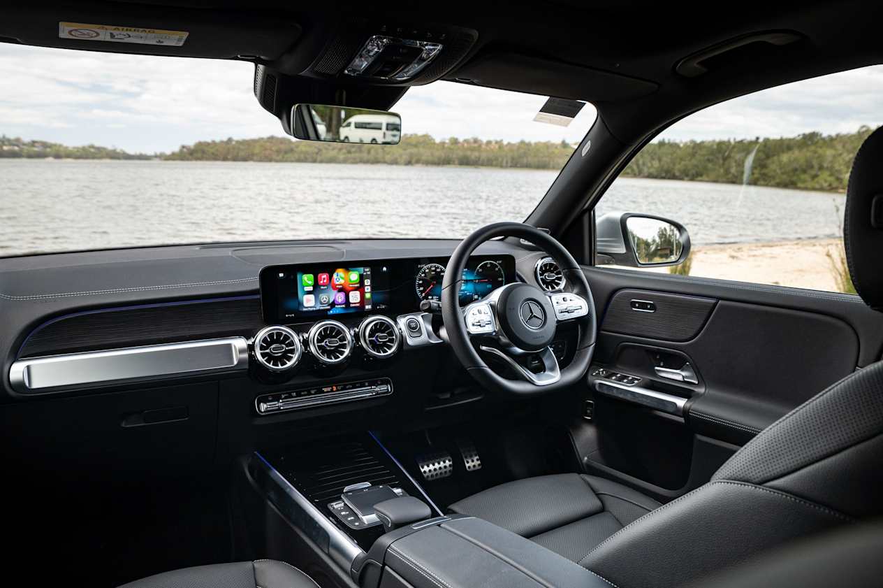 Mercedes-Benz EQB 0-100 km/h - Top Speed & Acceleration Performance ...