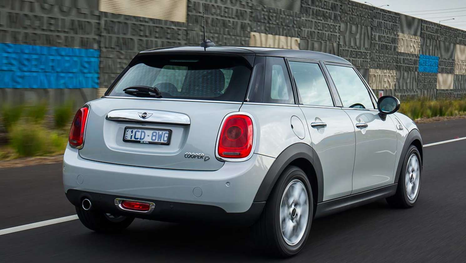 Mini Cooper 2015 review | CarsGuide