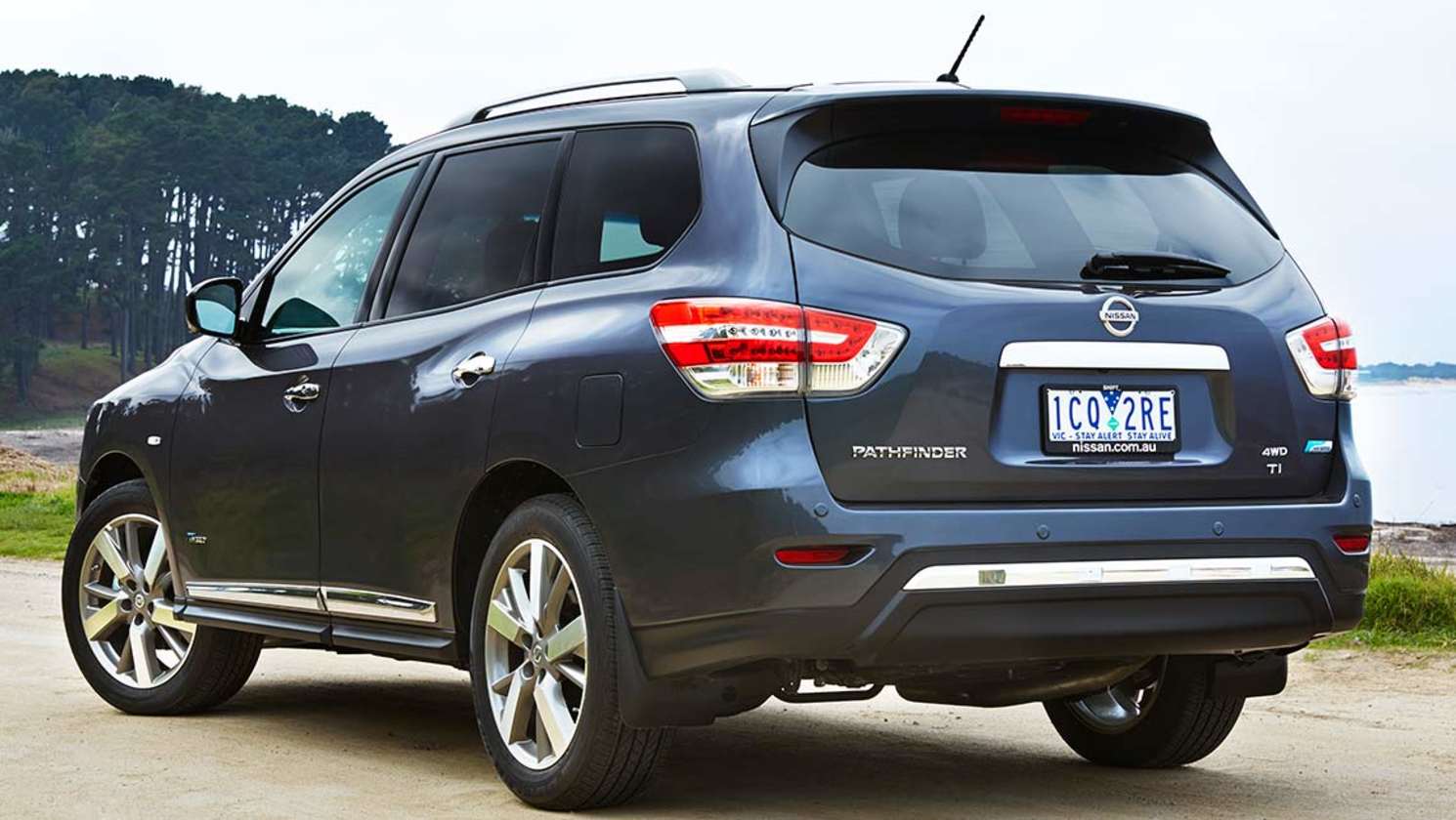 Nissan Pathfinder 2015 review | CarsGuide