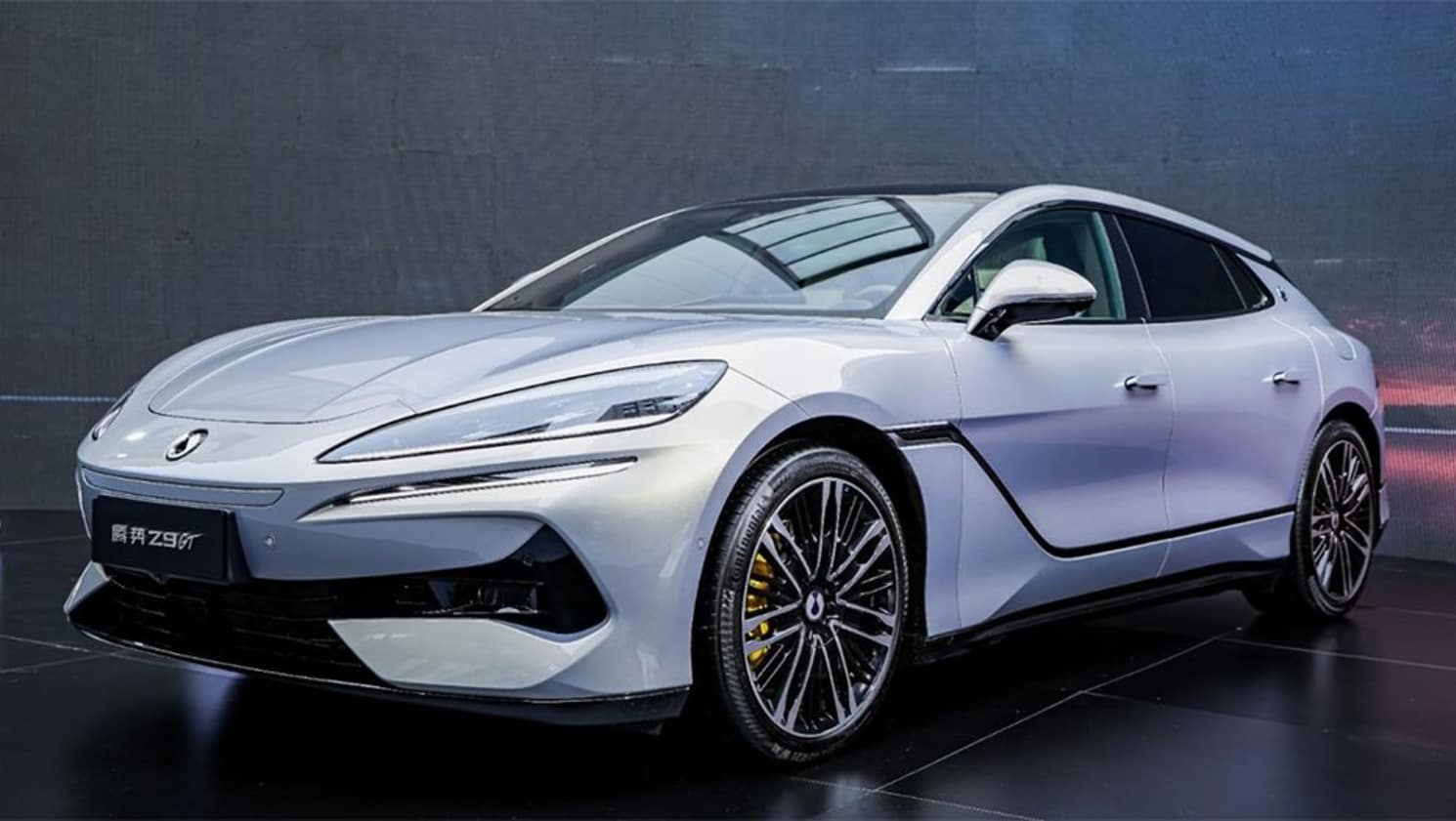 BYD's first $100K electric car in Australia? 710kW luxury 2025 Denza Z9 GT EV launches, with ...