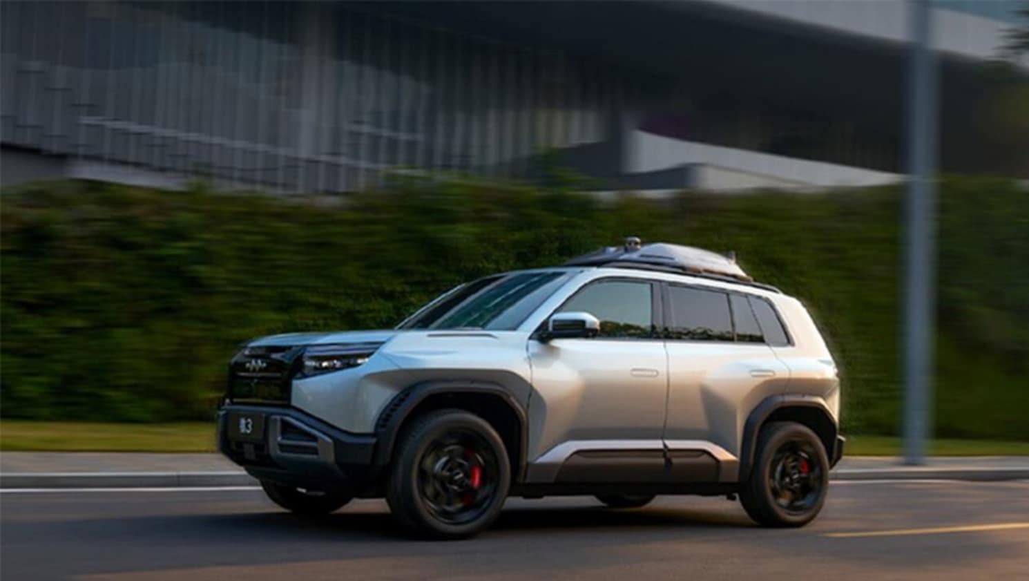 BYD sets pricing for its electric Land Rover Discovery Sport rival ...