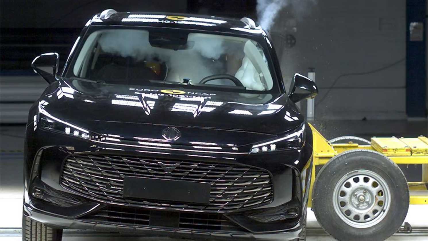 Popular Chinese SUVs score maximum five-star safety ratings: 2025 MG HS and 2025 Chery Omoda E5 ...