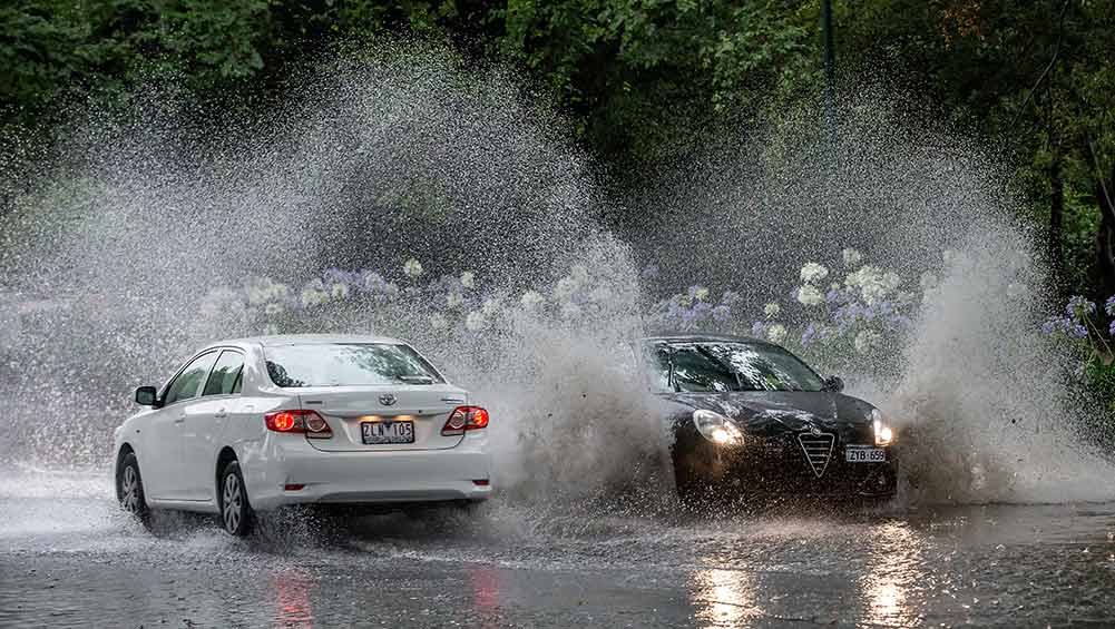 How to stay safe and avoid damage while driving in the wet | CarsGuide