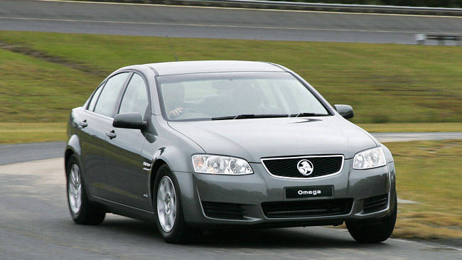 Holden Commodore Omega LPG 2012 Review | CarsGuide