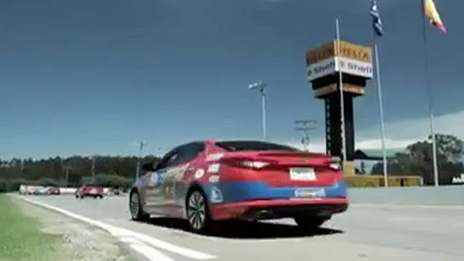 Kia reverse gear race - Car News | CarsGuide