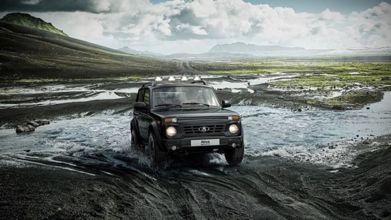 Zombie car apocalypse! How are the 2006 Toyota FJ Cruiser, 1997 Nissan ...