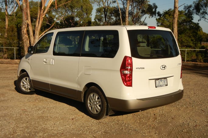 Hyundai iMax 2017 review | CarsGuide