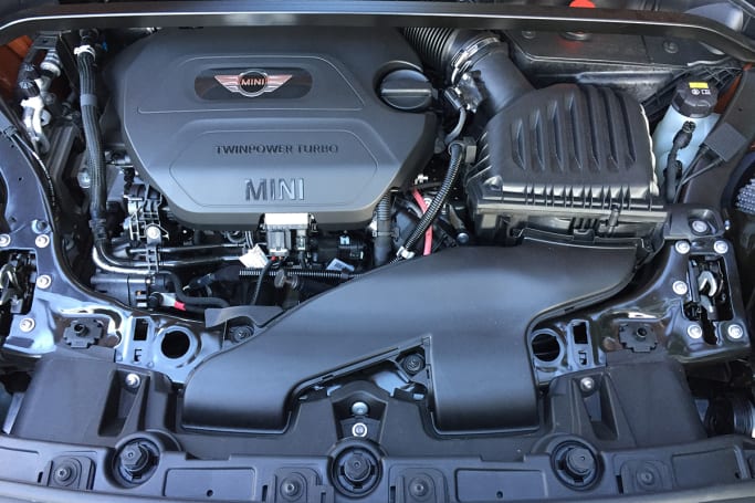 Mini Countryman Cooper D 2017 review | CarsGuide