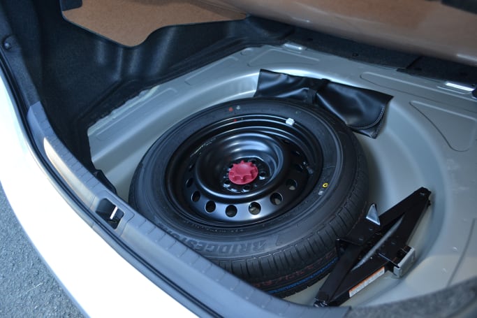 Toyota Corolla Ascent sedan 2017 review | CarsGuide