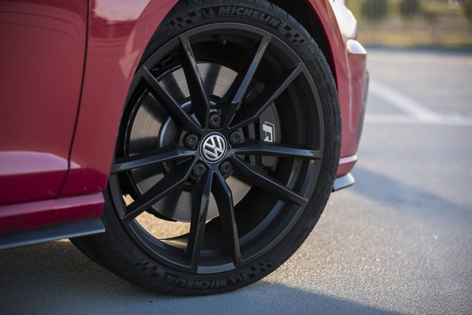 VW Golf R wagon 2017 review | CarsGuide