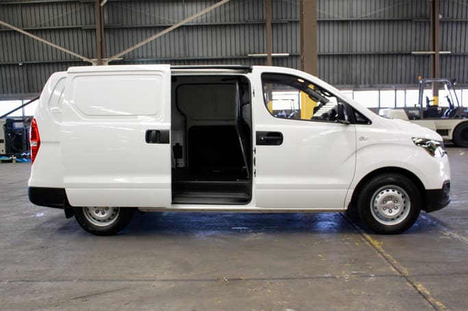 Hyundai iLoad 2018 review | CarsGuide