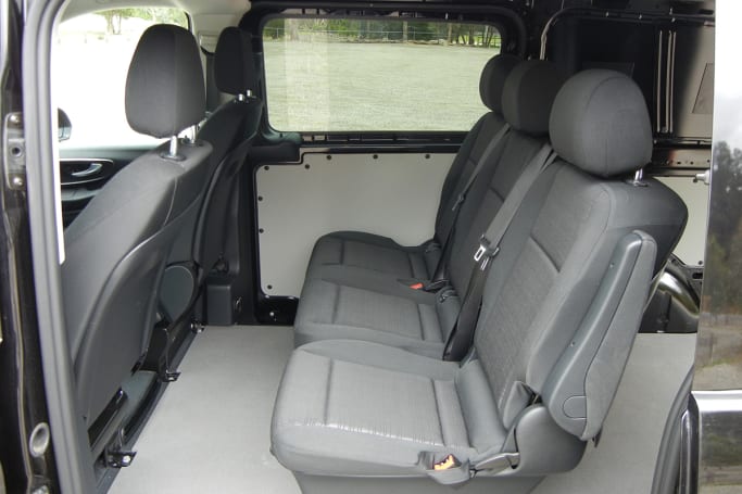Mercedes Vito 119 Crew Cab 2018 review | CarsGuide