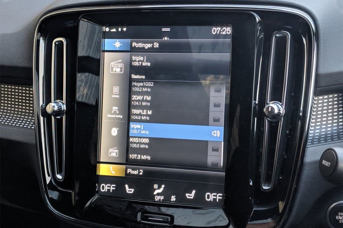 Volvo XC40 T5 R-Design Launch Edition 2018 review | CarsGuide